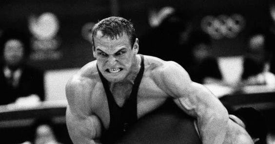 L'ORSO ROSSO DI SIMONE CARUSO