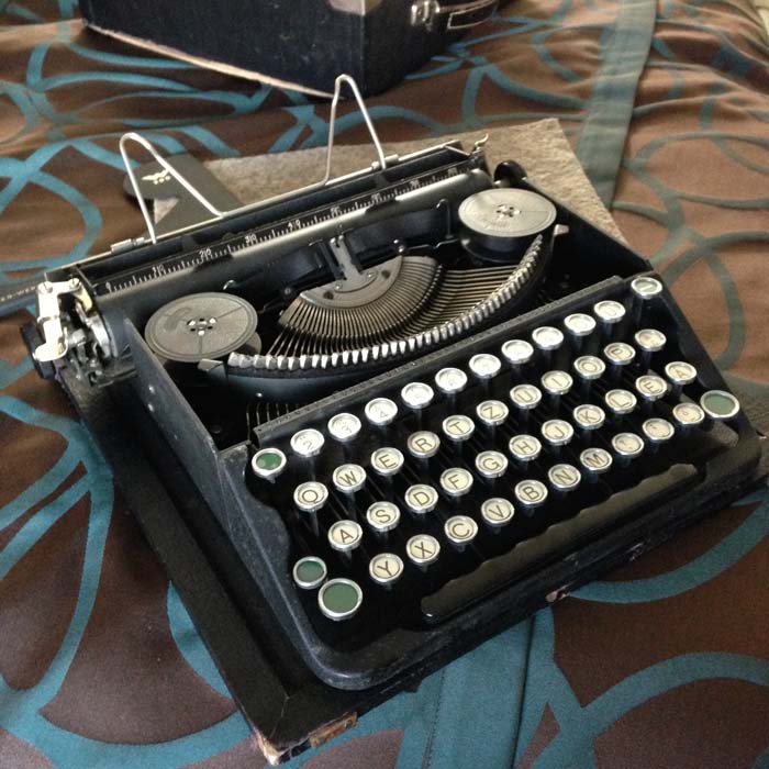 A visit to Oblation Papers & Press/ /THE TYPEWRITER REVOLUTION