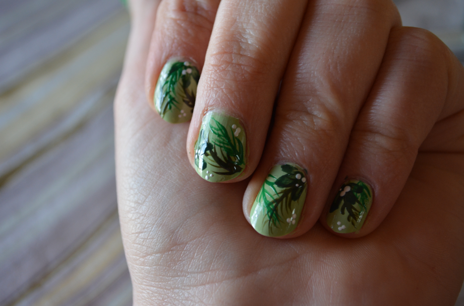 The Closet Historian: Spring Green Leaf Nail Art & Tutorial