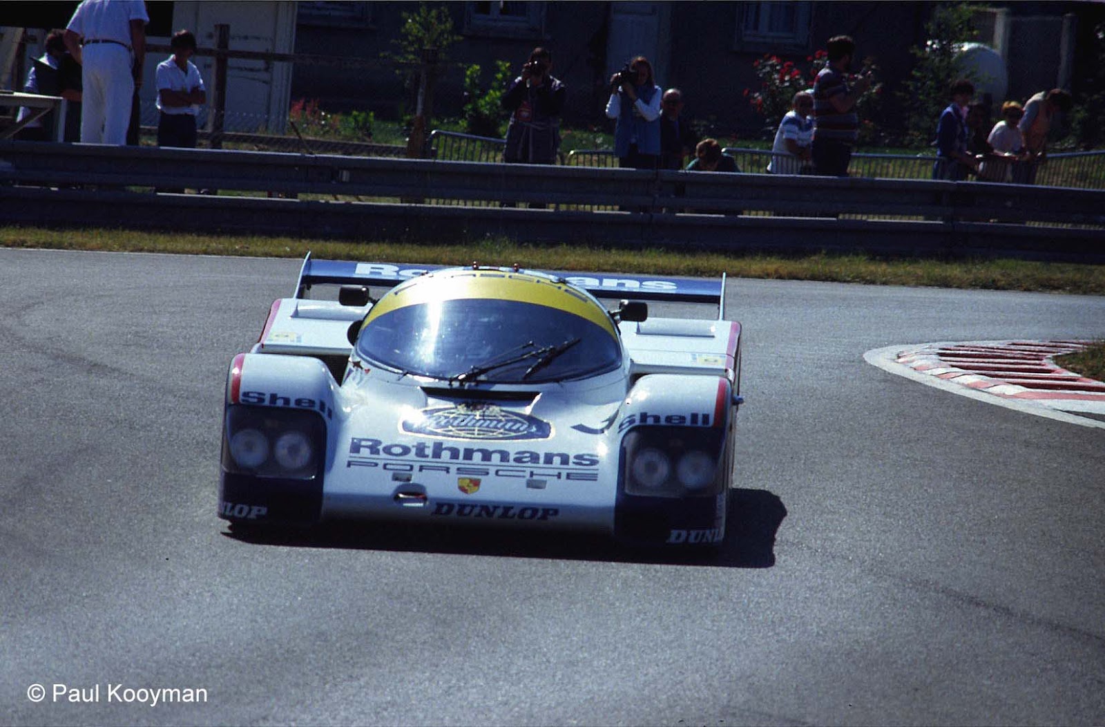 1985 : Porsche 956 Rothmans (nº3)