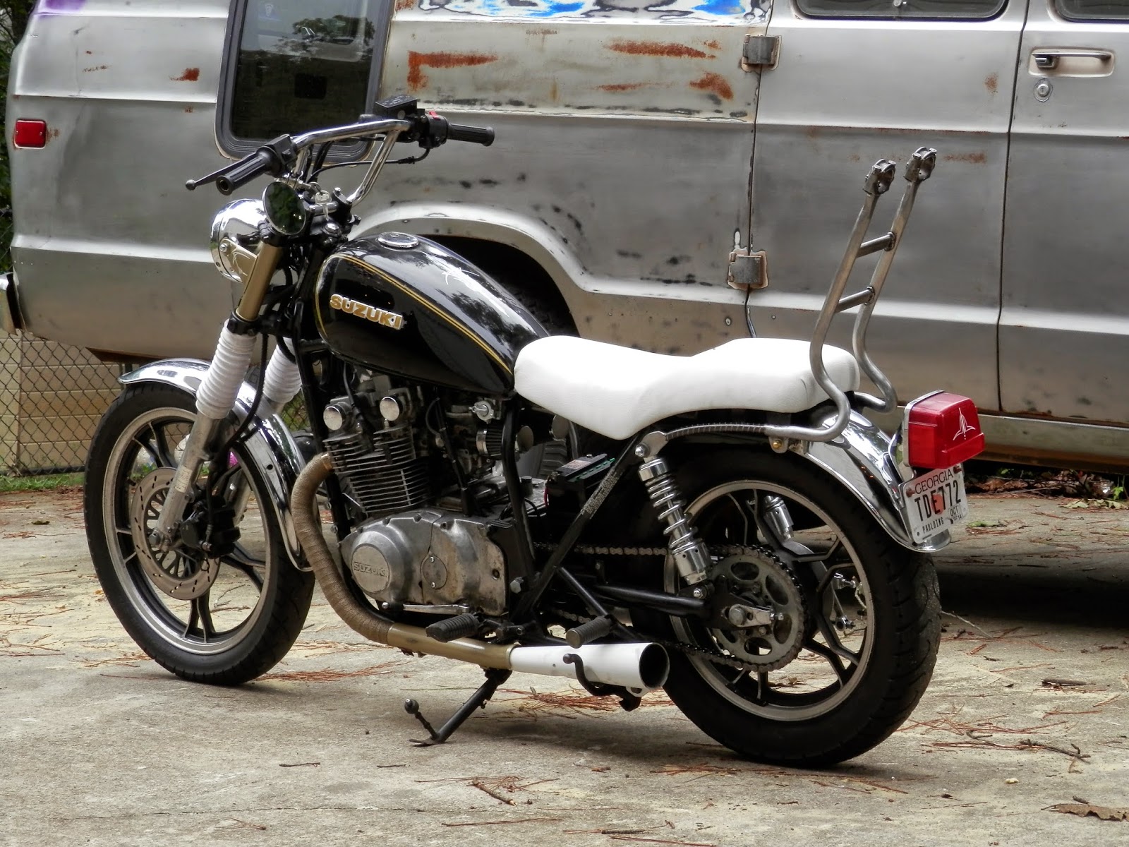 KARNAGE KUSTOMZ + custom metric choppers bobbers cafe racers yamaha xs ...