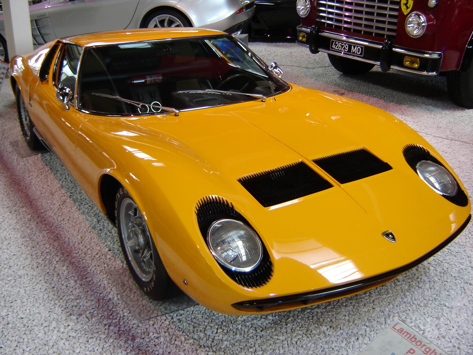 Hd-Car wallpapers: lamborghini miura
