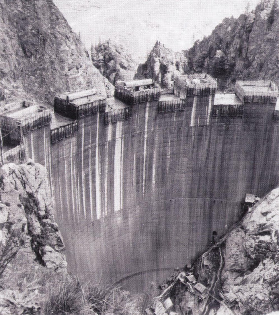 Explore Romanian Landscapes: Vidraru Lake and Vidraru Dam