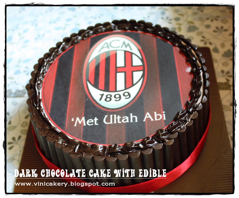 Vini Cakery: AC Milan Chocolate Cake mbak Endah
