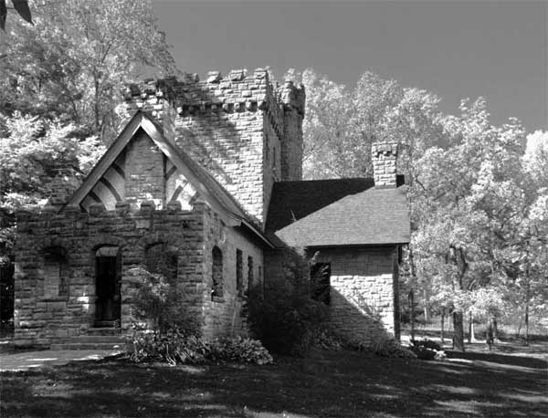 Chris Zimmer: Squire’s Castle in Black & White