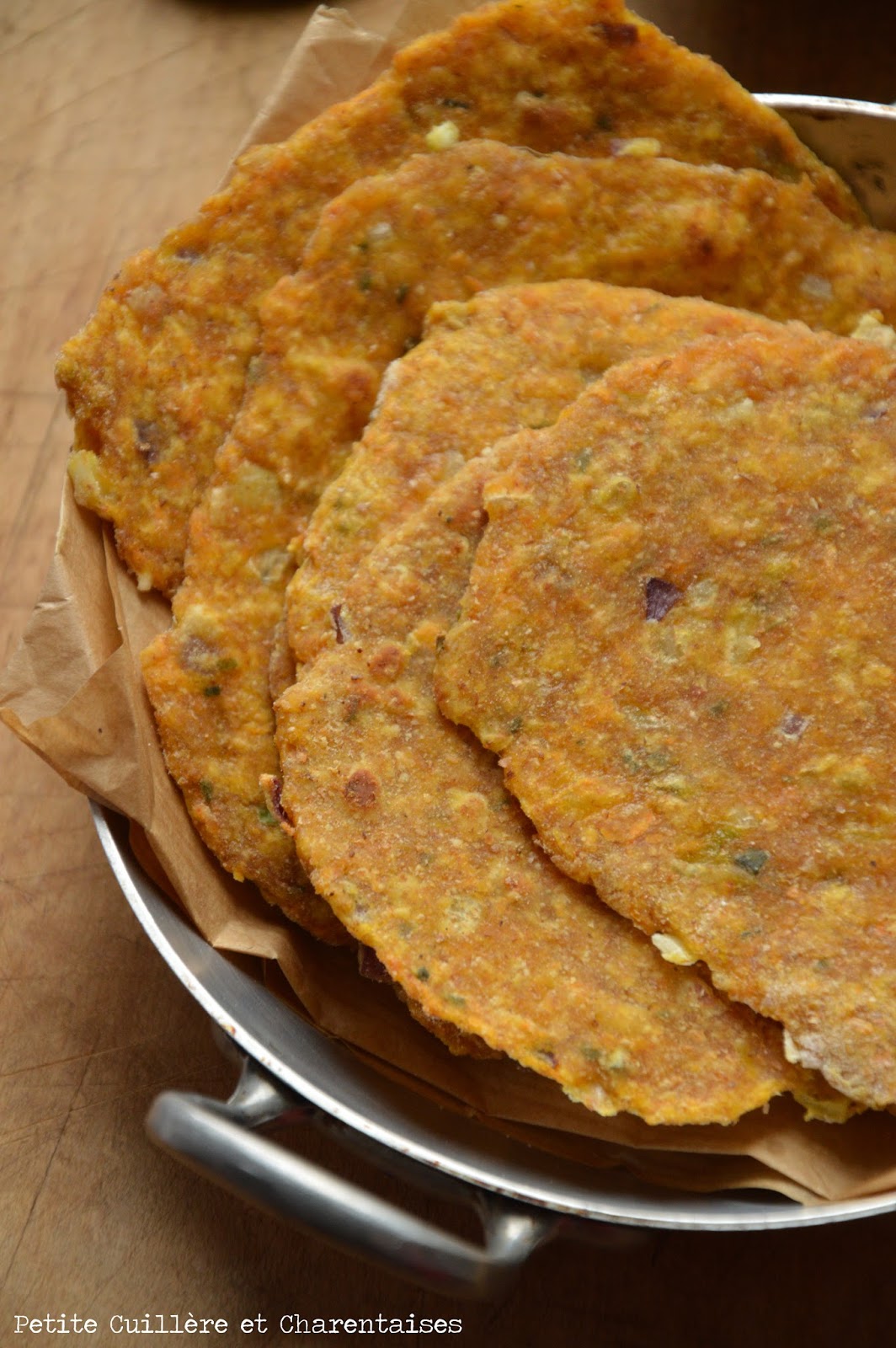 Petite Cuillère et Charentaises: Paratha aux carottes {Pain plat indien}