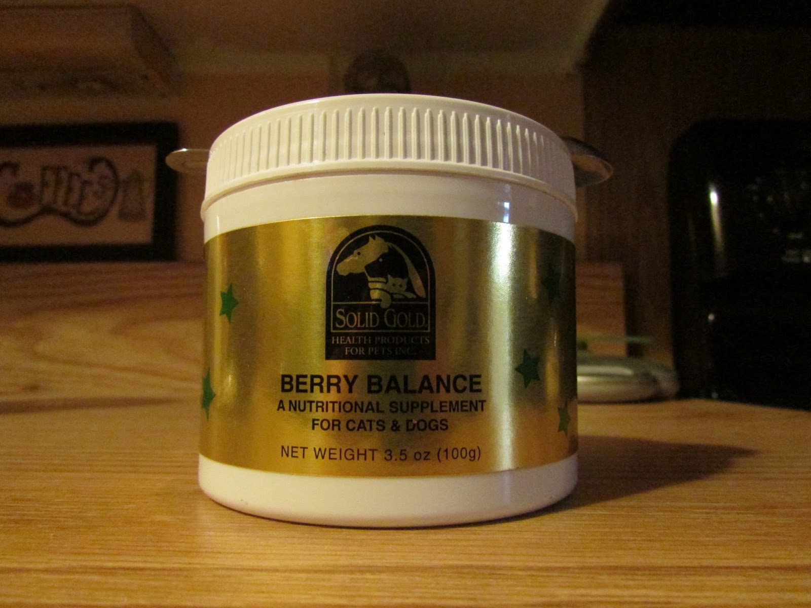 My Rotten Dogs: Solid Gold Berry Balance Review for Faolan's Urinary Issues
