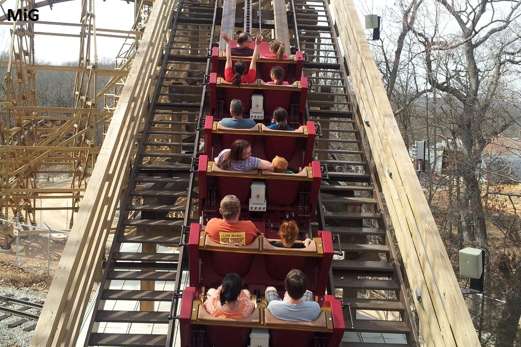 MidwestInfoGuide: Outlaw Run Grand Opening (SDC)