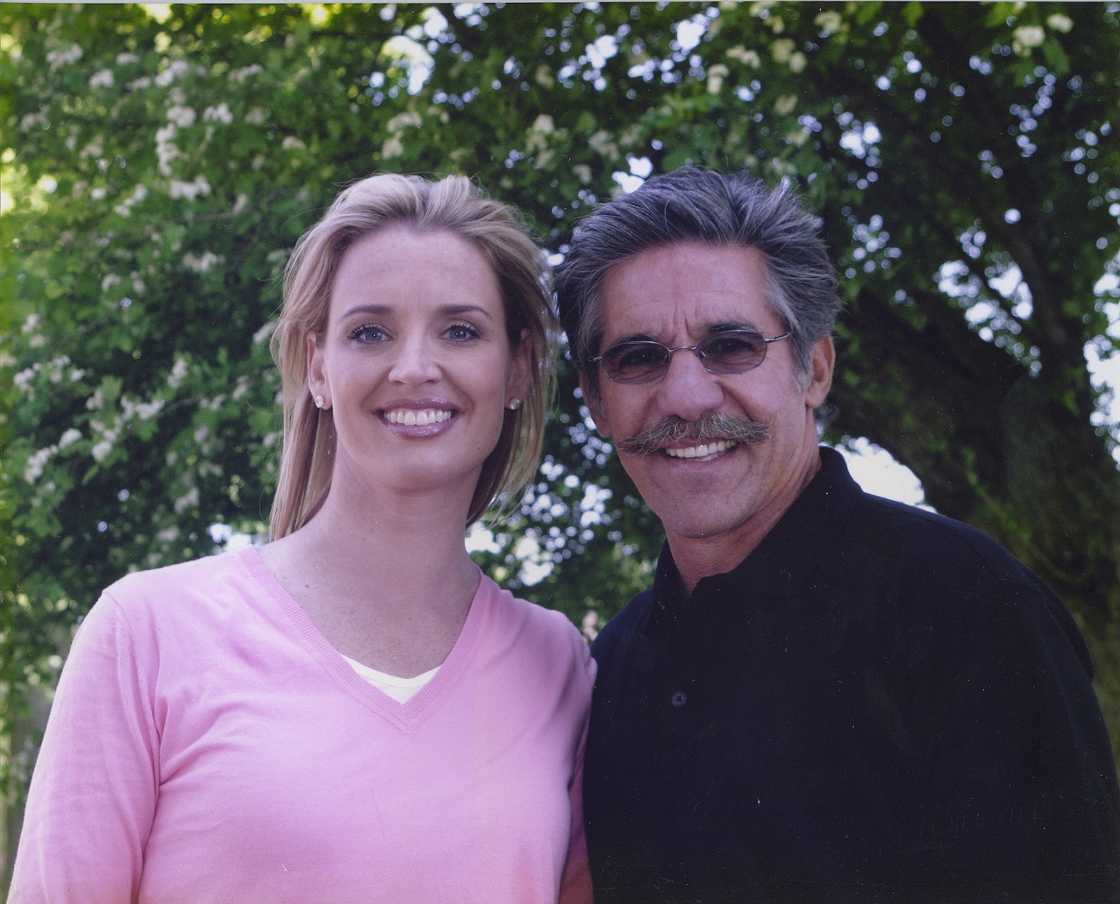 Pocketbook.: Former Fox News Anchor Laurie Dhue Fights Alcoholism