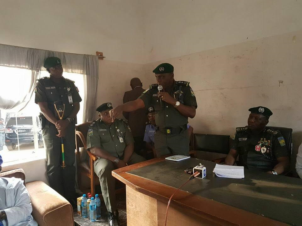 IGP Ibrahim Idris embarks on the spot assessment and fact finding visit ...