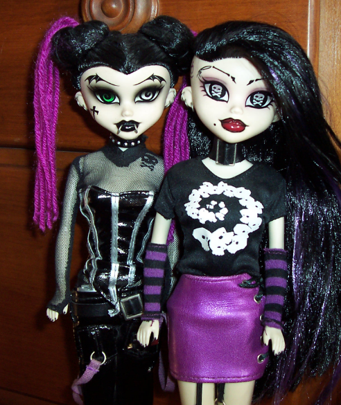 Veni Vidi Dolli: OVERVIEW: Bleeding Edge Goths