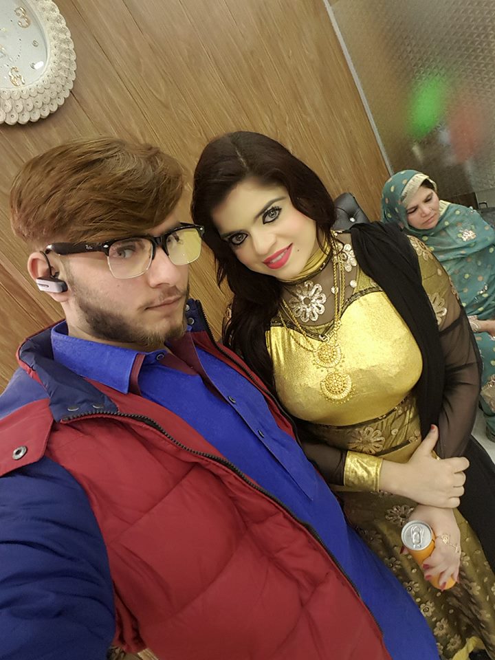 Shanza Khan Hot & Beautiful Pictures With Other Stage Actress Sobia ...
