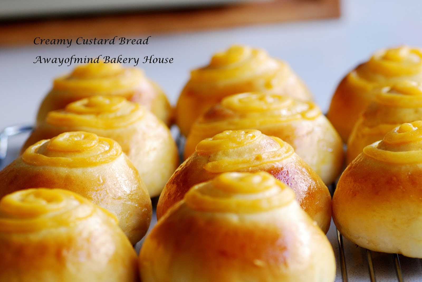 Awayofmind Bakery House: Creamy Custard Bread 卡士达面包 (65C Tangzhong Method)