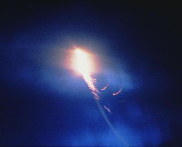 Fenómenos atmosféricos y terrestres: Rayos y centellas.