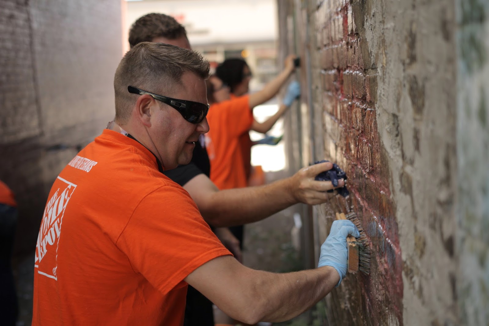 EZ Strip Blog: Community Graffiti Clean Up at it's Finest!