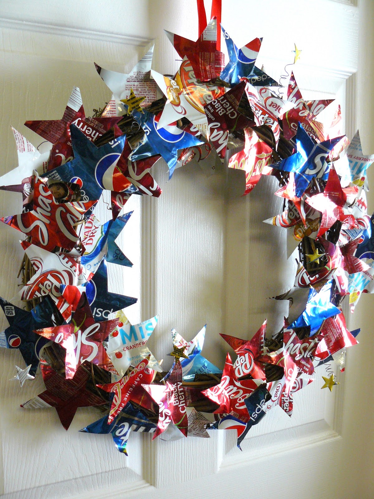 Small Fry & Co. : Patriotic Pop Can Wreath