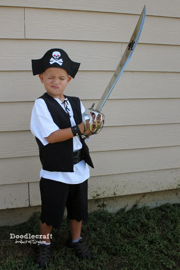 Simple Pirate Costumes!