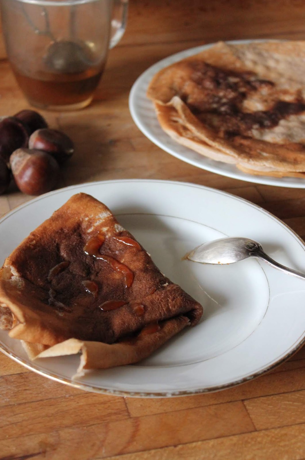 Cuillère et saladier: Crêpes à la farine de châtaigne