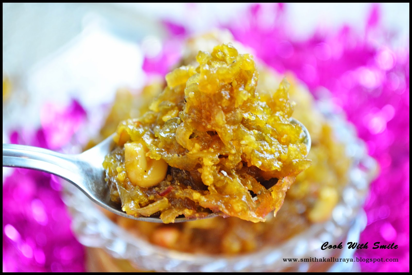 BOTTLE GOURD HALWA / DOODHI KA HALWA / SOREKAI HALWA | Cook With Smile