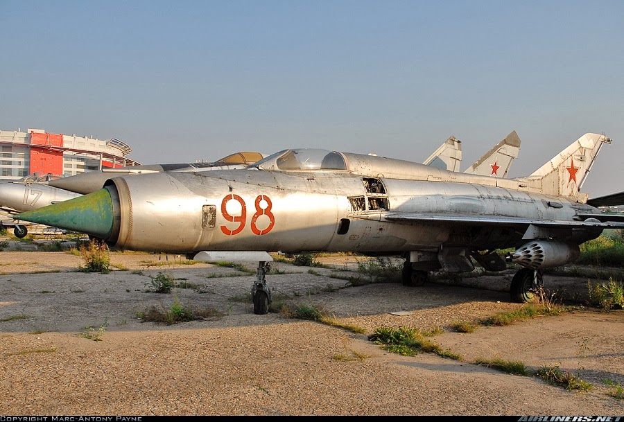 1/144 airbattle: 1/144 MiG 21 - by Chaubet