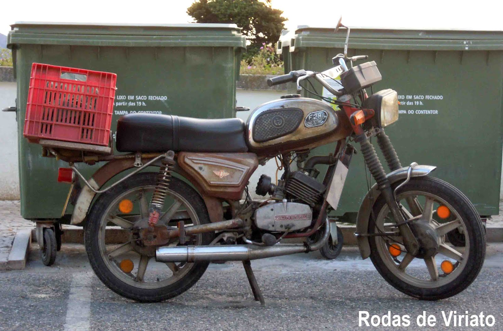 Motorizada Famel F 2 Mil