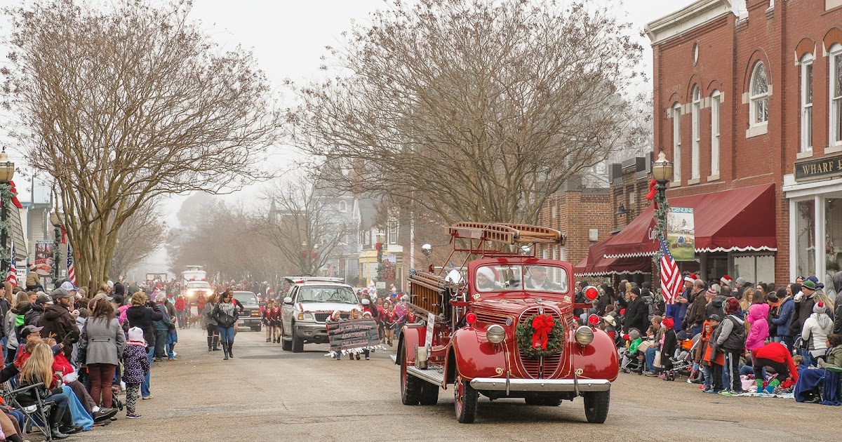 The Wandering Lensman: Small Town Parade