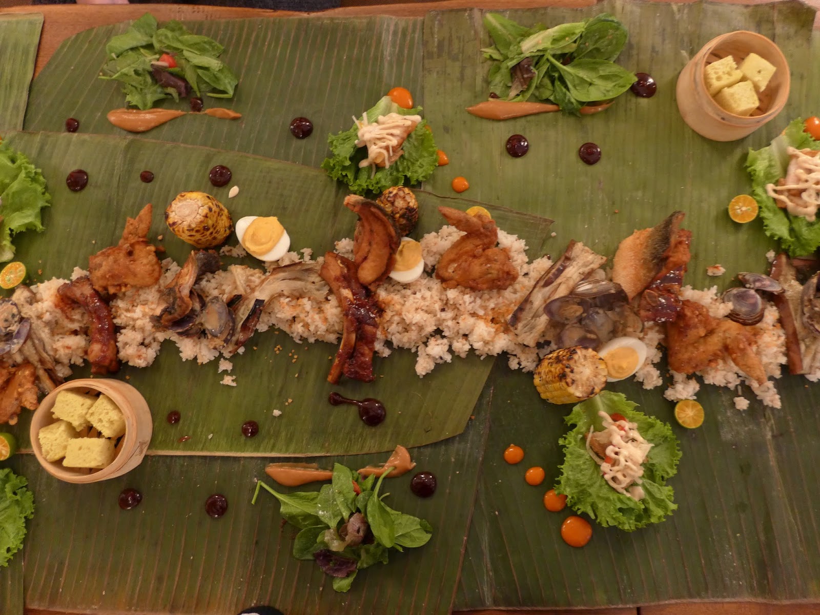 Scribbles in Toronto: Lamesa Filipino Kitchen - Hand to Mouth Dinner