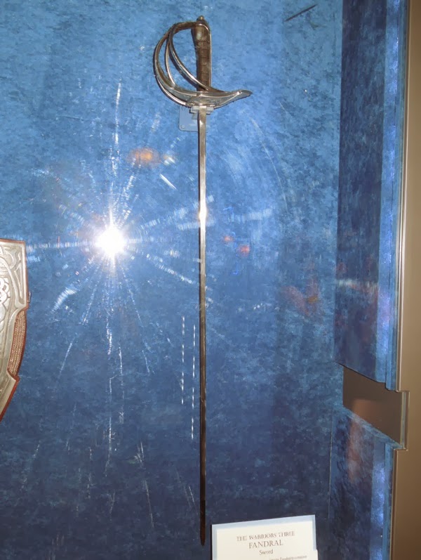 Hollywood Movie Costumes and Props: Thor: The Dark World Treasures of ...