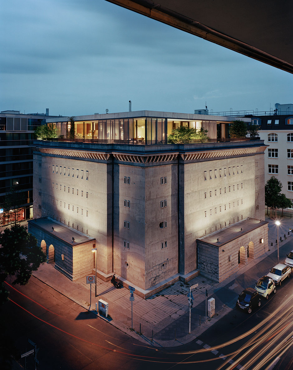 loveisspeed.......: n 2003, art collector Christian Boros bought a 1942 ...