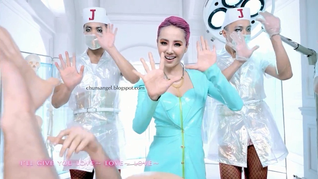 Ariek Chun's Blog: Hujan Sensasi Jolin Tsai di Video Dr. Jolin