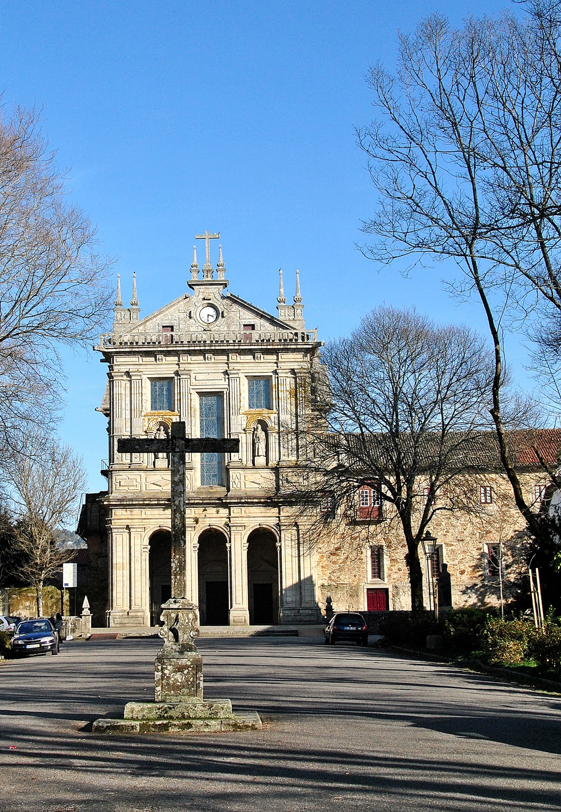 REVISITANDO A HISTÓRIA: MOSTEIRO MEDIEVAL De GRIJÓ