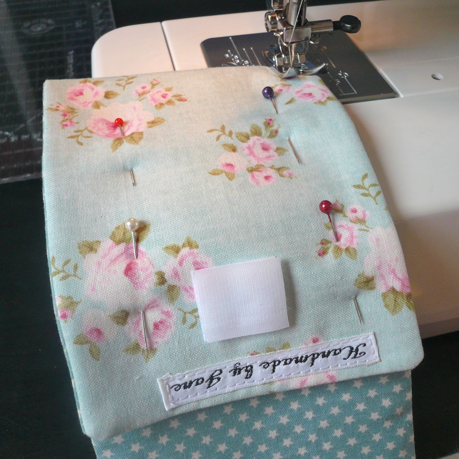 Handmade Jane: Phone Holder Tutorial