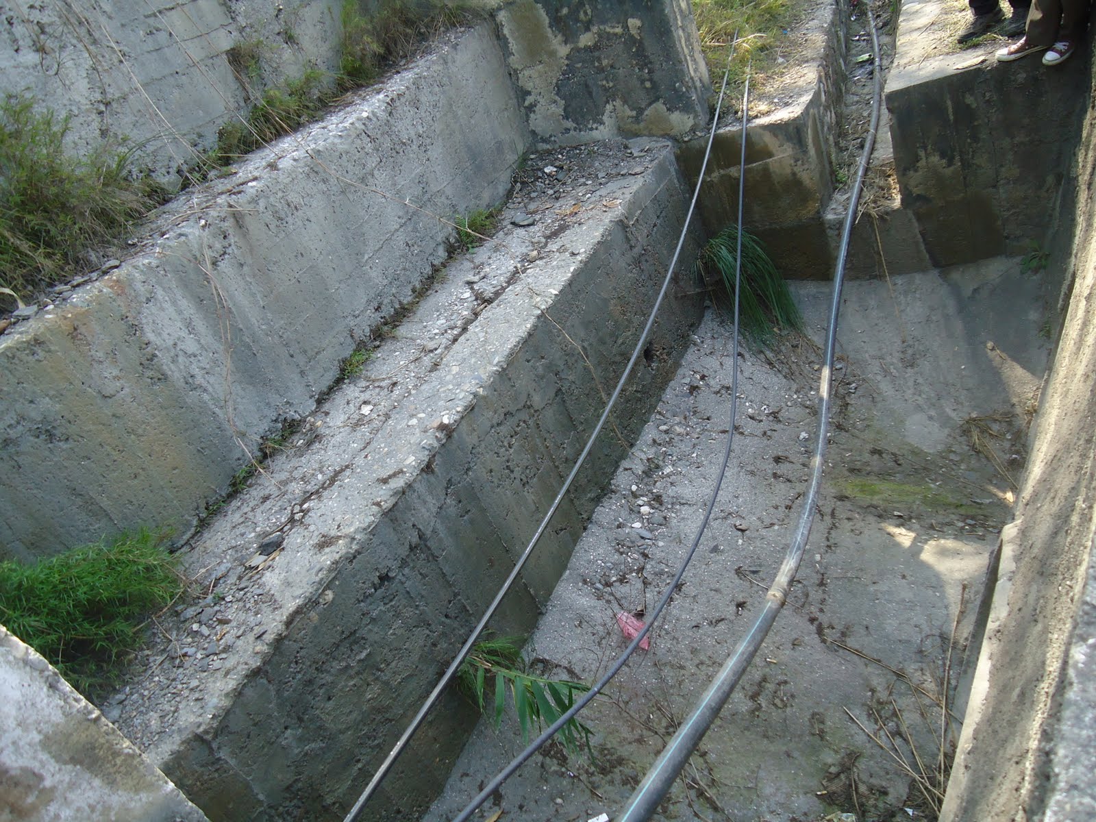 REPORT ON GEOLOGY: PHOTO COLLECTION