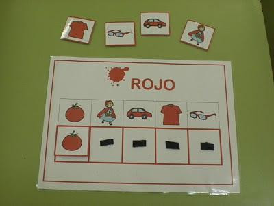 EN EL AULA DE APOYO: COLOR ROJO