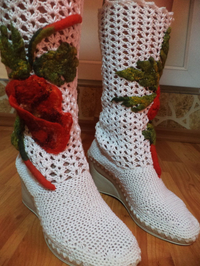 biju4everybody-bijuterii handmade: Cizme crosetate cu buchete de maci