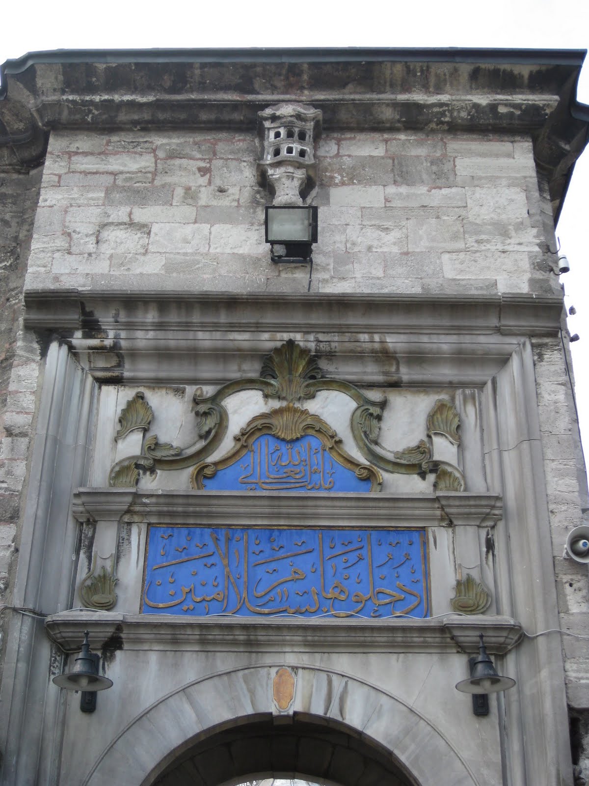 Travelmind: Compassionate architecture: bird houses and sparrow mansions