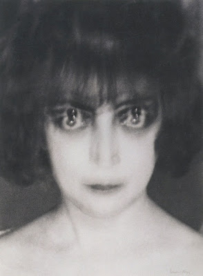 Bajo el Signo de Libra: Los Retratos de Man Ray
