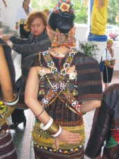 Tarian Tradisional Mengikut Empat Kaum di Sabah: Kaum Rungus: Mongigol ...