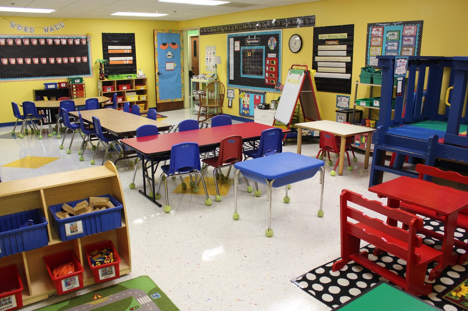 My Classroom Tour 2015 - Learning at the Teacher Table