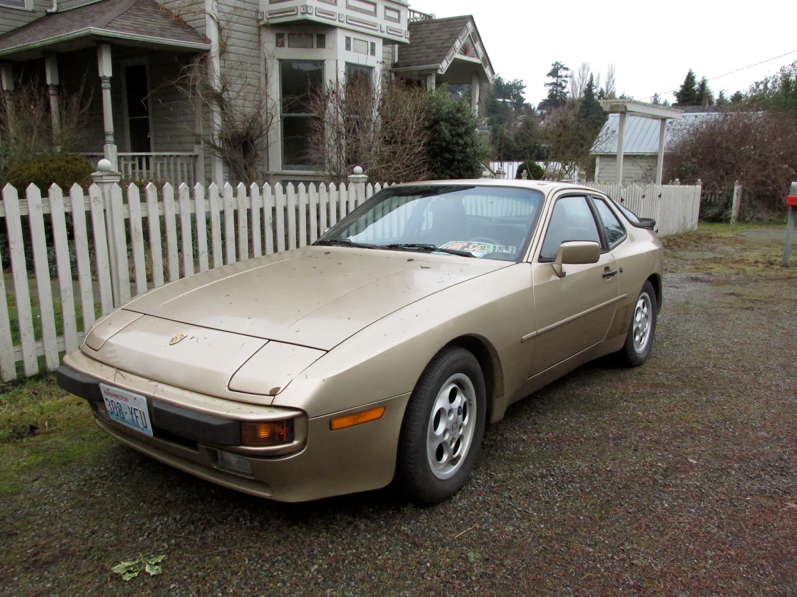 Seattle's Classics: 1984 Porsche 944