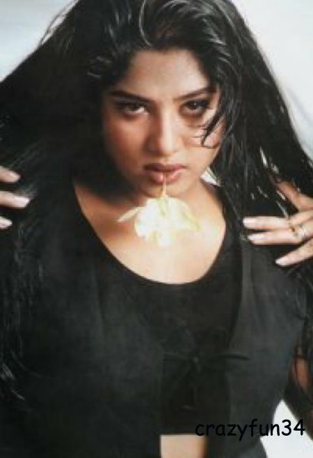 Crazy Actress Selected Photo Image Picture Wallpaper Collection ...