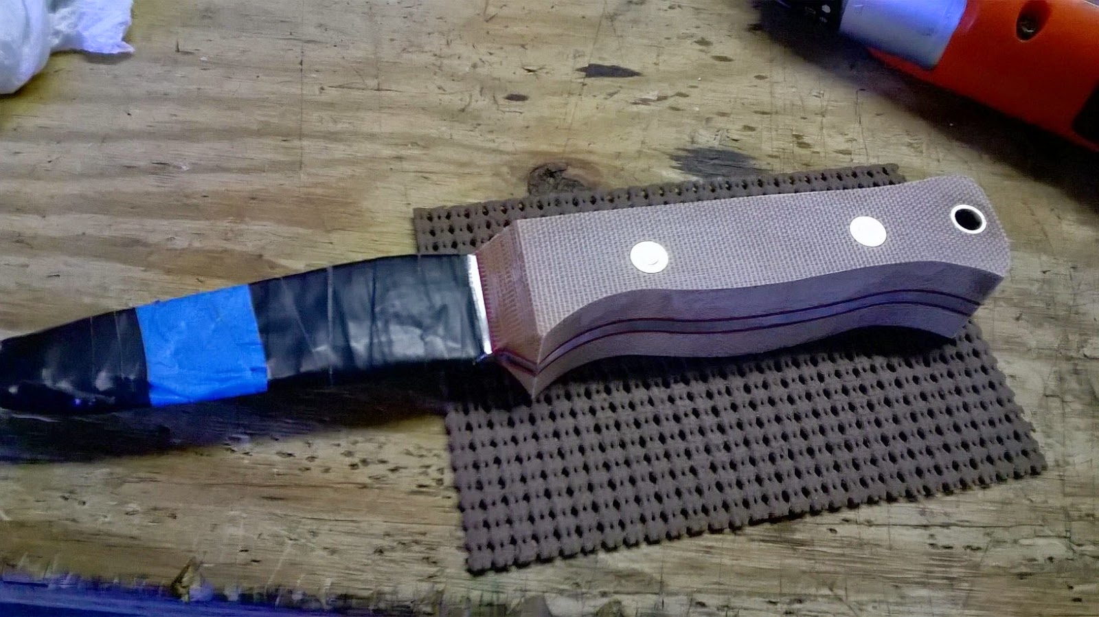 OutdoorEnvy: New Knife!!! - Redneck Knives customized woodlore