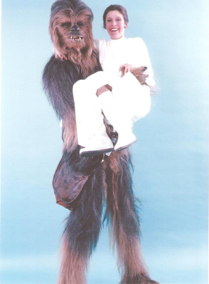STAR WARS AFICIONADO WEBSITE: CLASSIC IMAGE: A PRINCESS AND HER WOOKIEE!