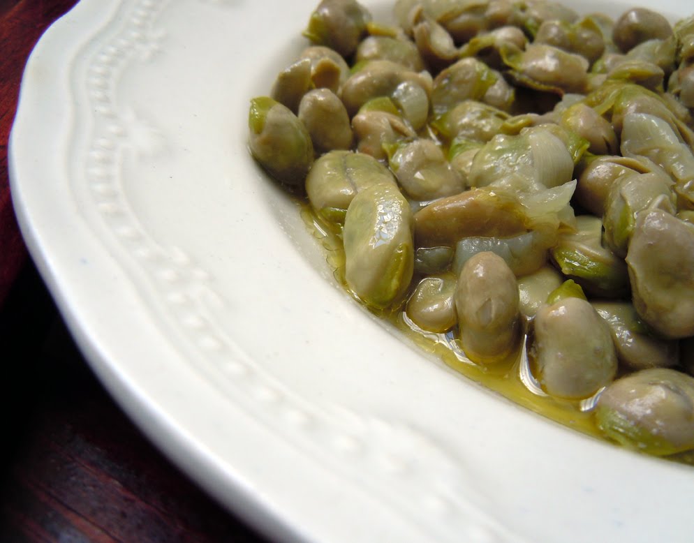 Cosa de dos: Habas frescas con cebolla