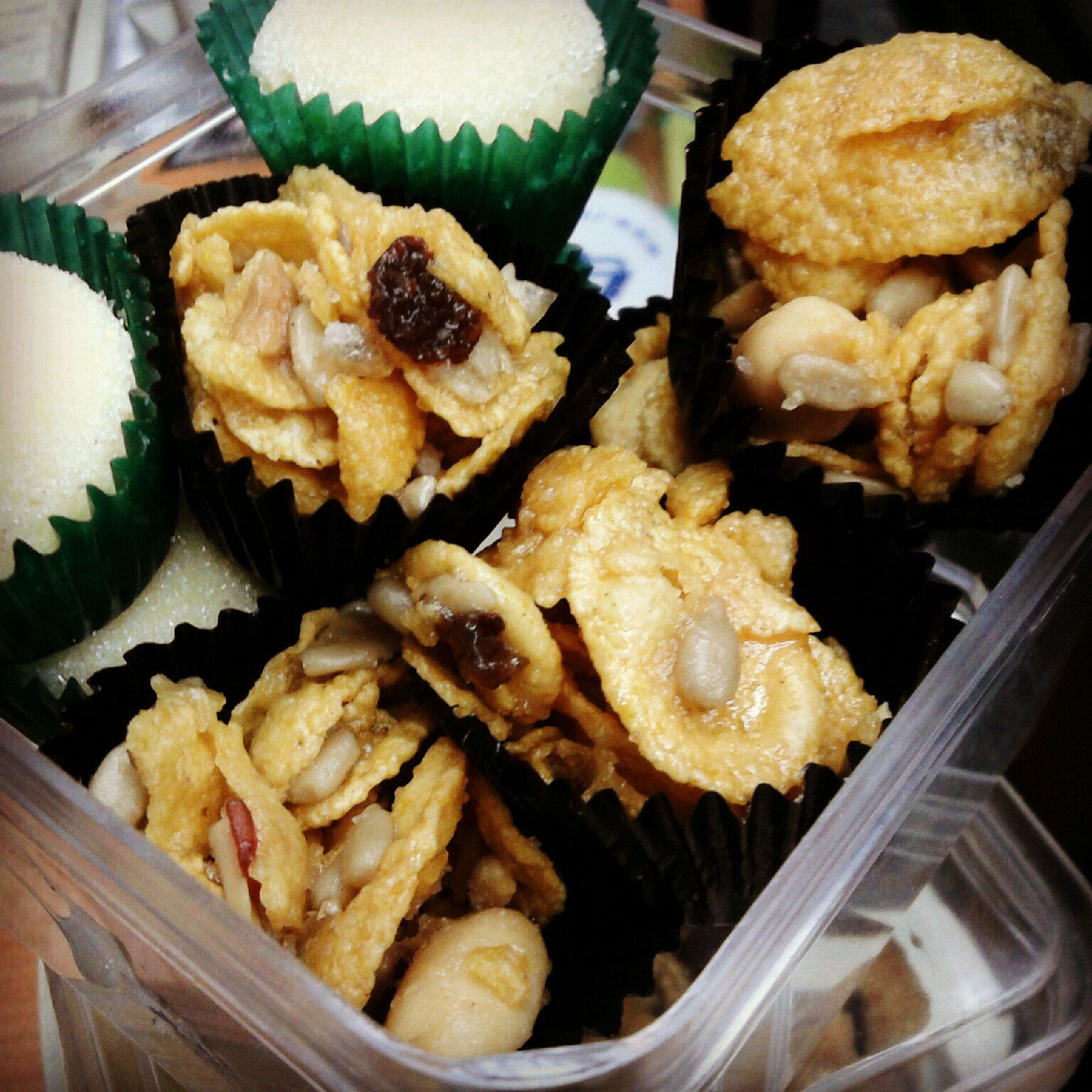 Kelley The Cat : Hari Raya Countdown (kuih raya)