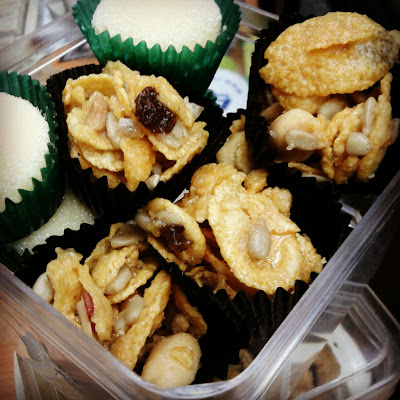 Kelley The Cat : Hari Raya Countdown (kuih raya)