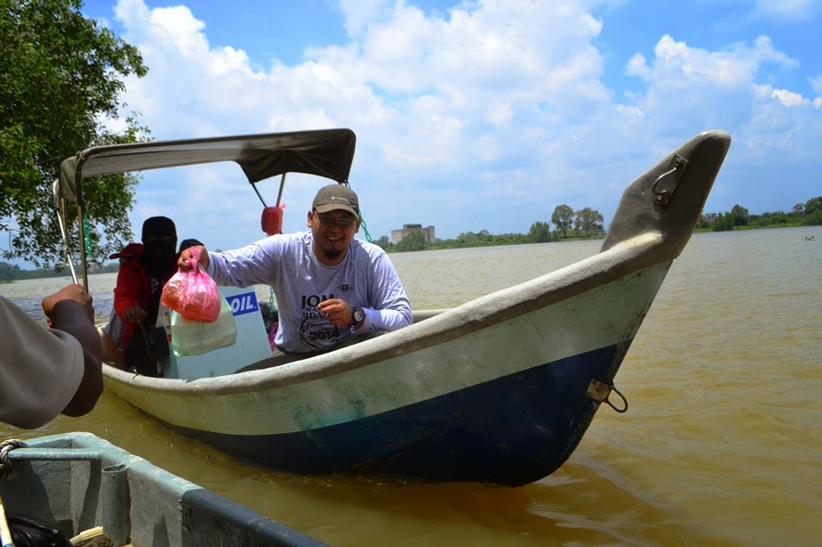 Illa Shanahila: Bagaimana Nak Mancing Udang Galah Di Teluk Intan?