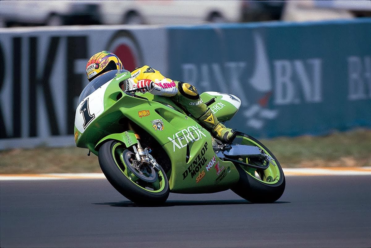 Racing Cafè: Photo #523 - Scott Russell 1994