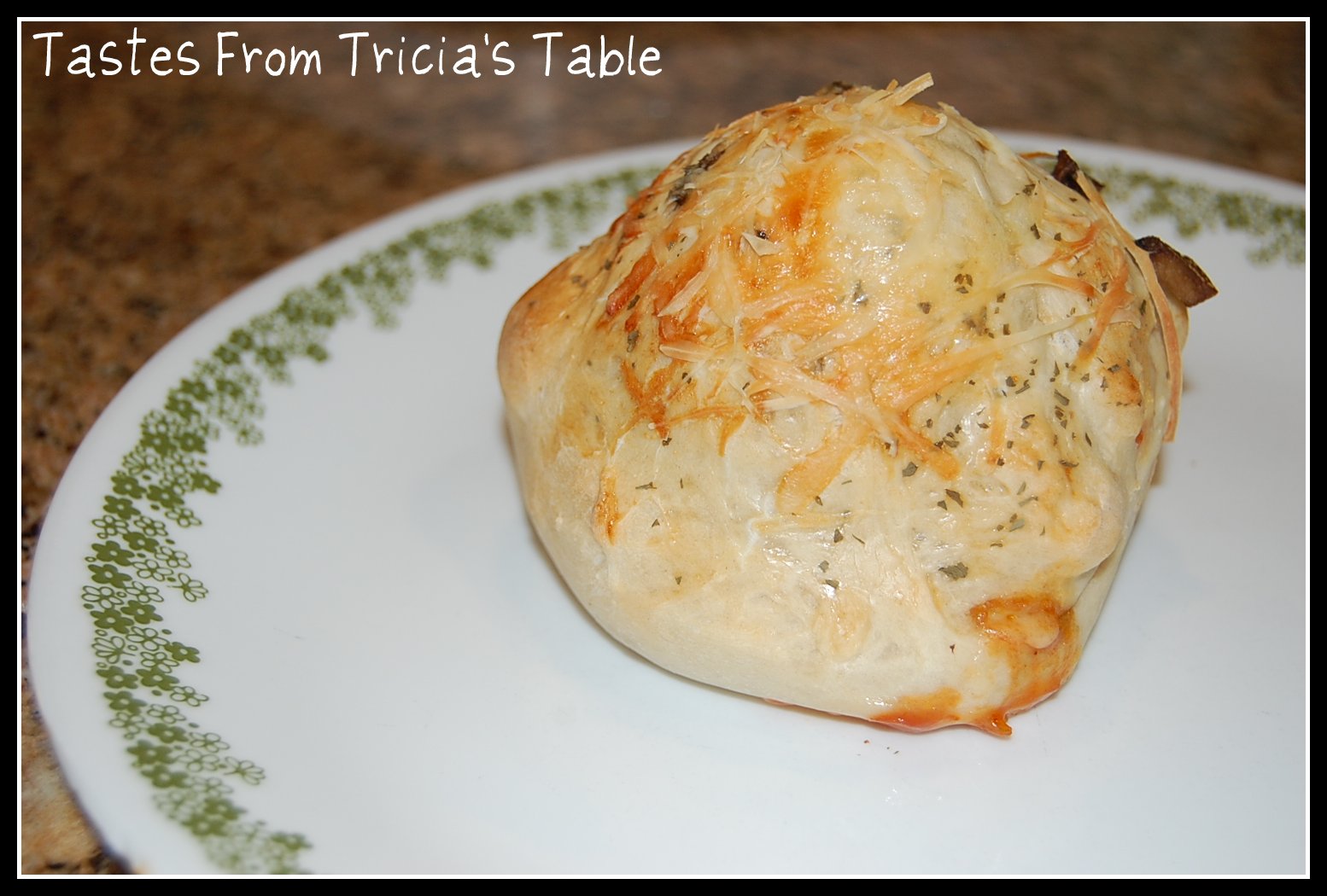 Tastes From Tricia's Table: Spaghetti Bread Packets
