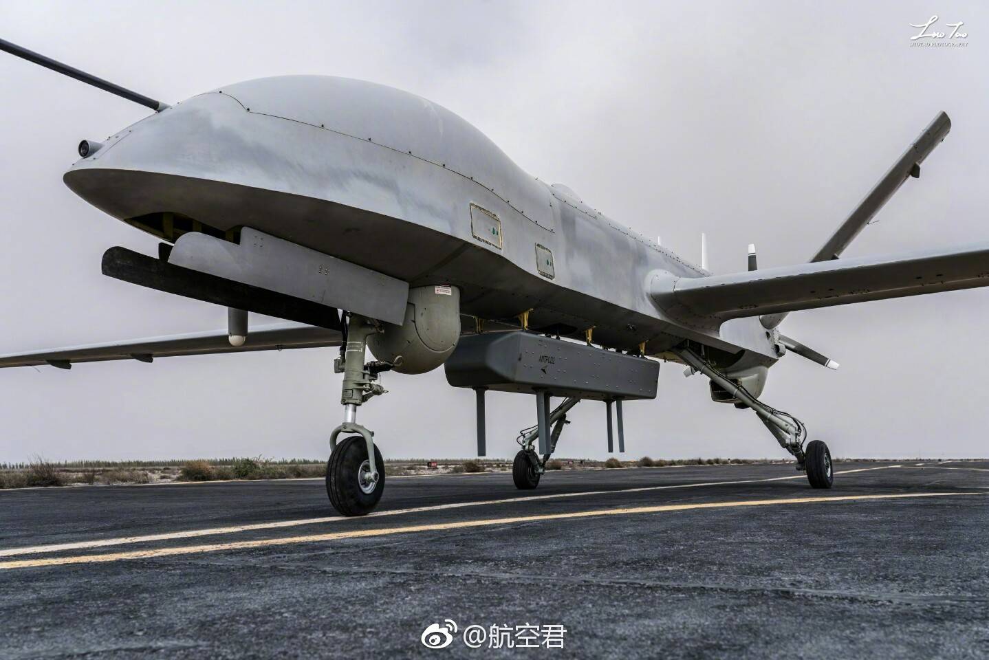 China Defense Blog: Photos of the day: ALIT CH-4 ELINT variant UCAV